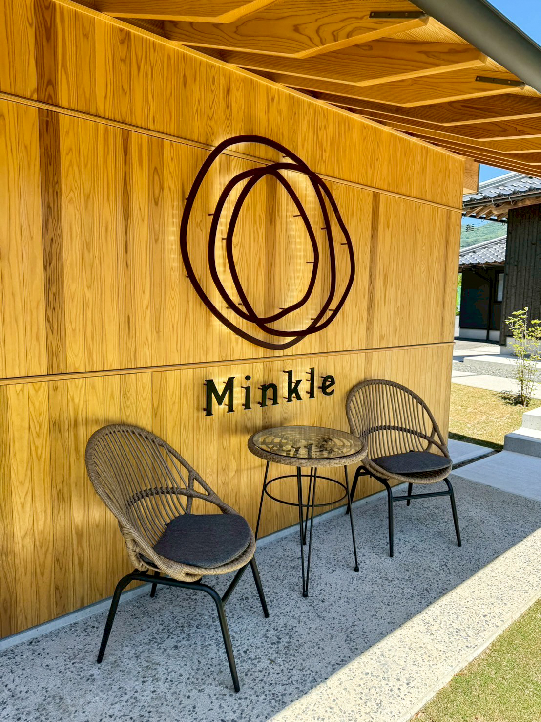 【Minkle】木のぬくもりに包まれる非日常カフェ。品数豊富なお惣菜で心も身体も元気に！｜出雲市 | na-na（ナーナ）｜鳥取・島根のグルメ、おでかけ、暮らしのWEBマガジン