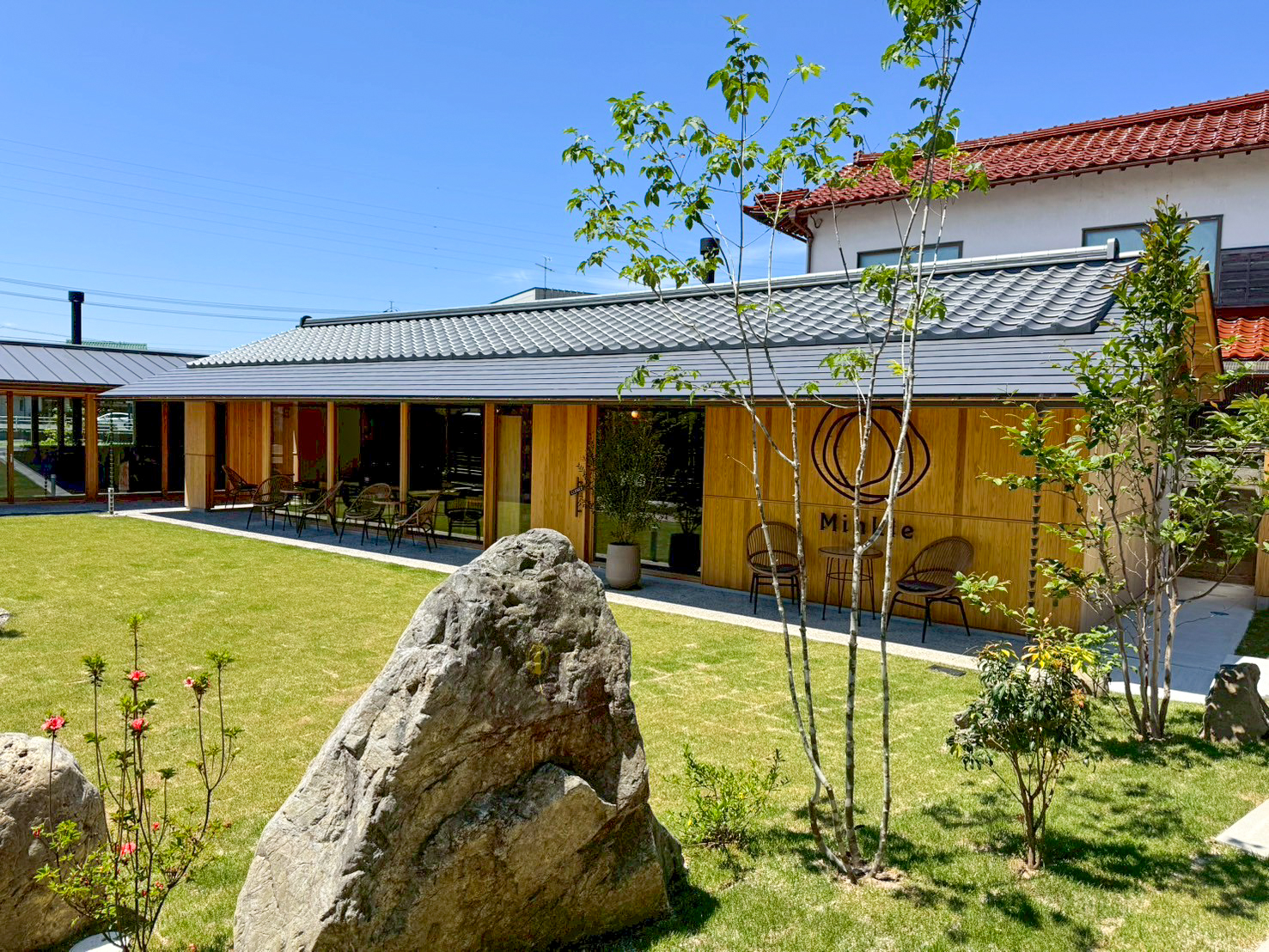 【Minkle】木のぬくもりに包まれる非日常カフェ。品数豊富なお惣菜で心も身体も元気に！｜出雲市 | na-na（ナーナ）｜鳥取・島根のグルメ、おでかけ、暮らしのWEBマガジン